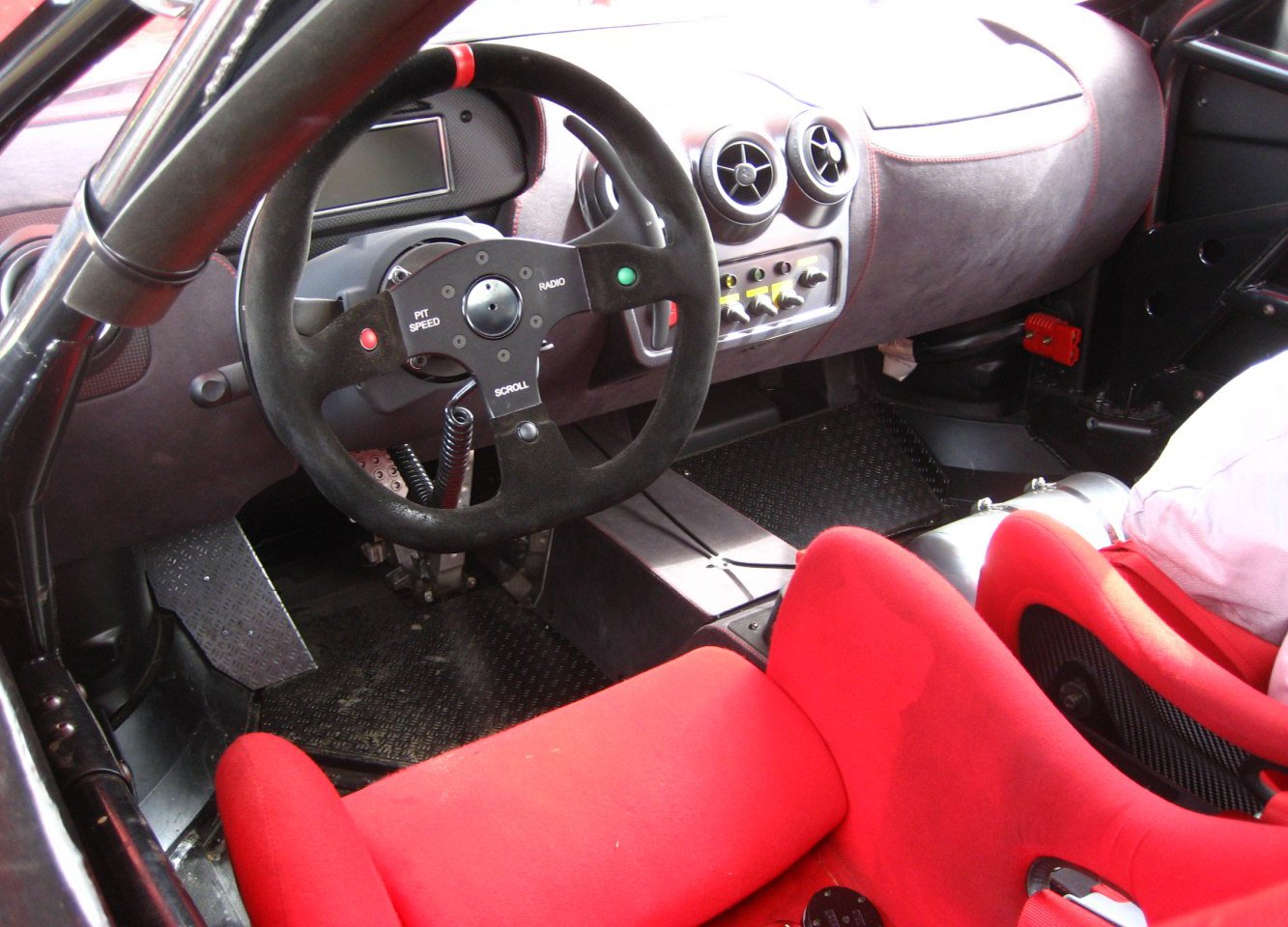 Ferrari F430 technical specifications and fuel economy